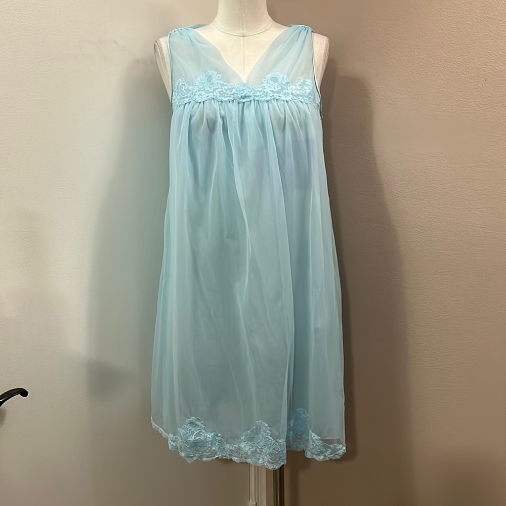 Vintage Baby Blue Lace Chest And Skirt Slip And Robe … - Gem